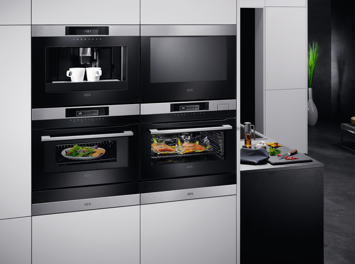 AEG KMK761000M 8000 Seroes Combiquick Micro with grill Built-in ...